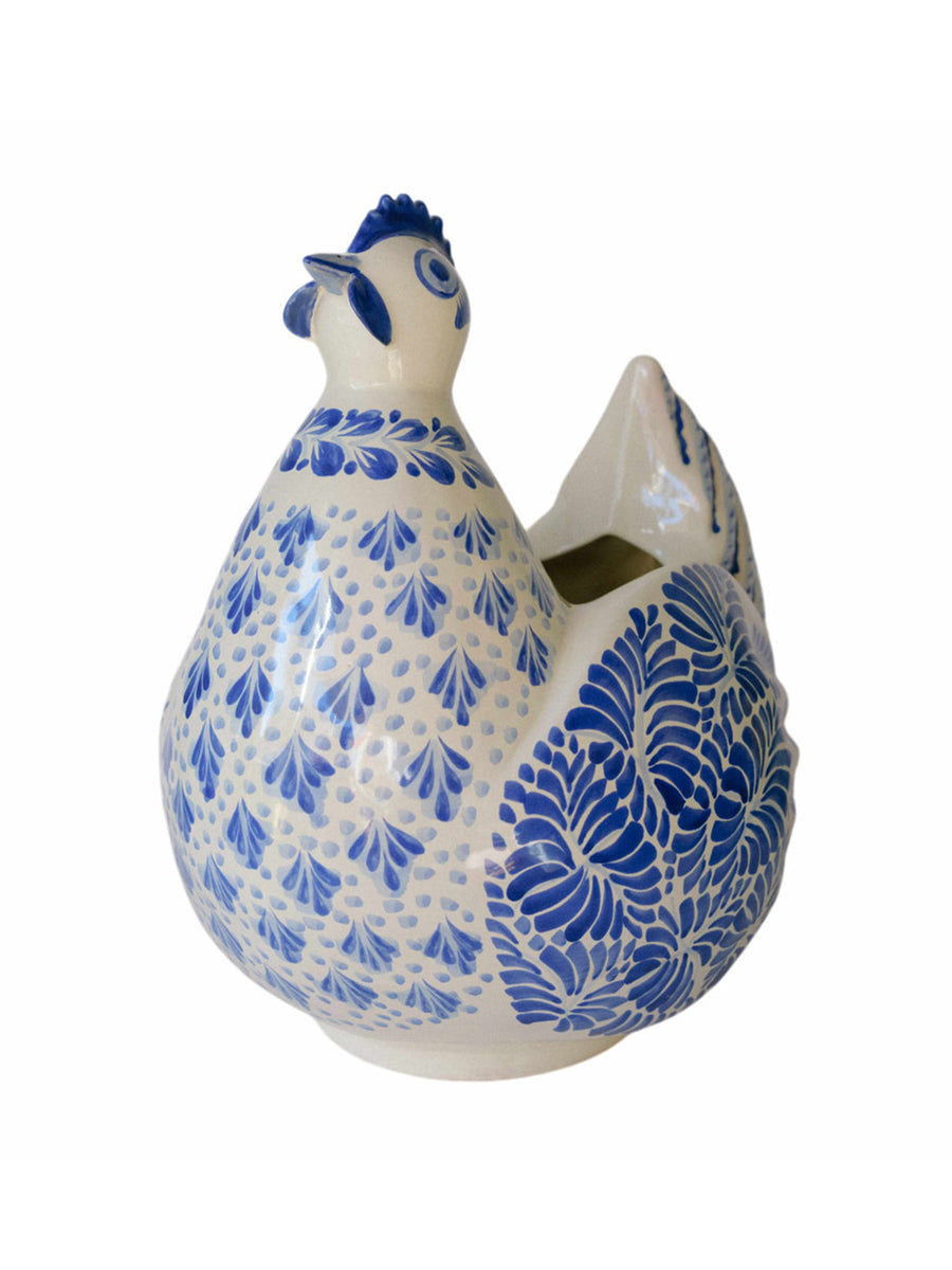 Large ceramic hen in blue and white – Collagerie